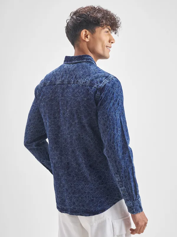 Buy Highlander Navy Blue Self Design Slim Fit Casual Shirt Online ...