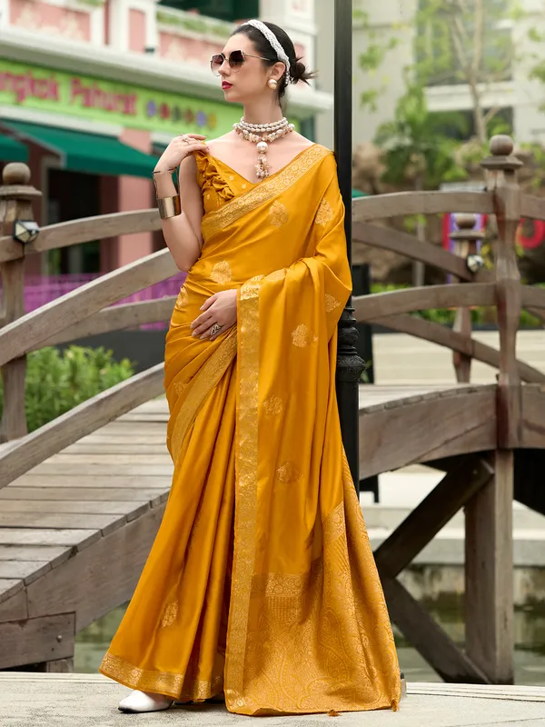 Yellow Sarees - Buy Yellow Color Saree online at G3Fashion
