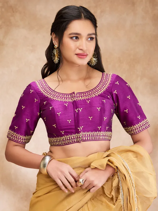 Readymade Blouse - Shop Designer Blouses for Sarees & Lehengas in...