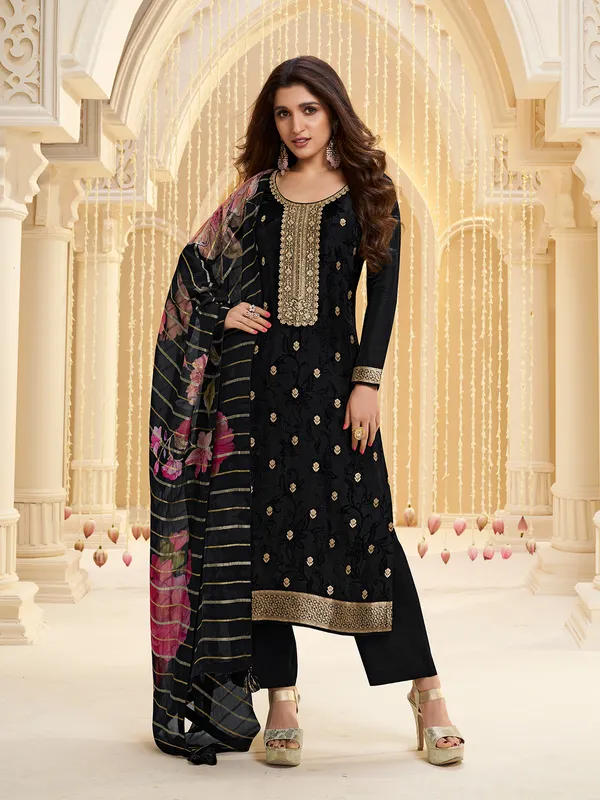Buy Black Salwar Kameez and Black Indian Dresses online at G3+ Fashion