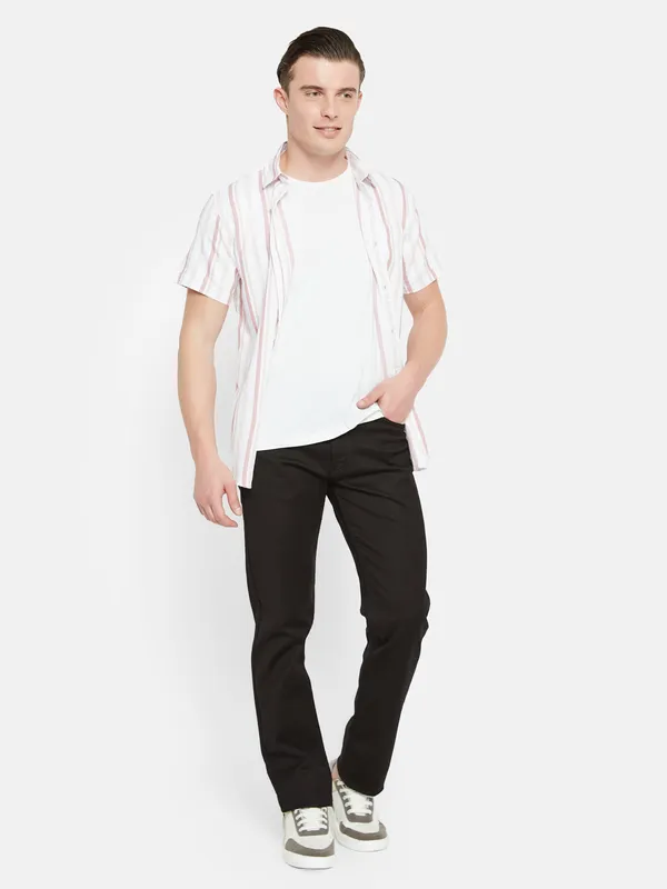 Octave Men Mid-Rise Clean Look Cotton Jeans