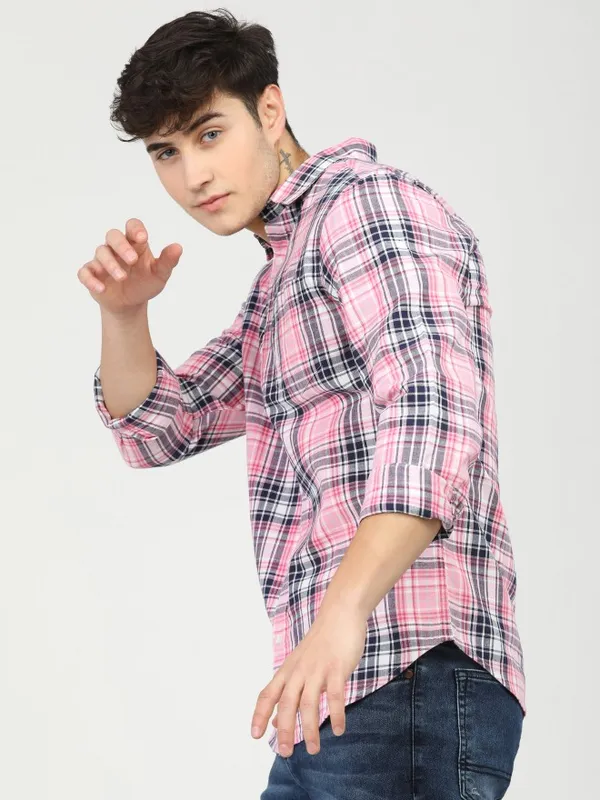 Buy Highlander Pink & Navy Blue Slim Fit Checked Casual Shirt for...