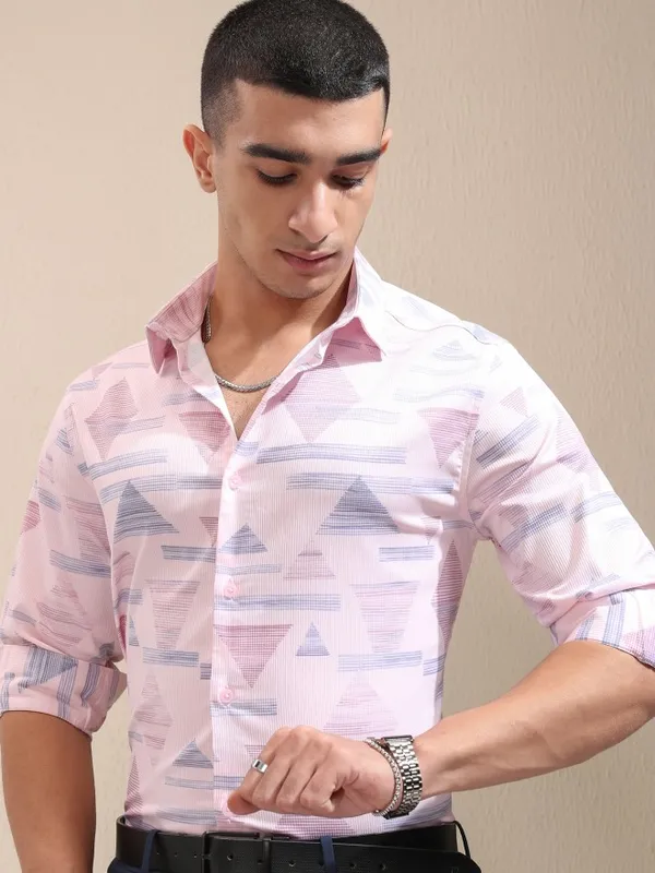 Buy Highlander Pink Printed Slim Fit Casual Shirt for Men Online...