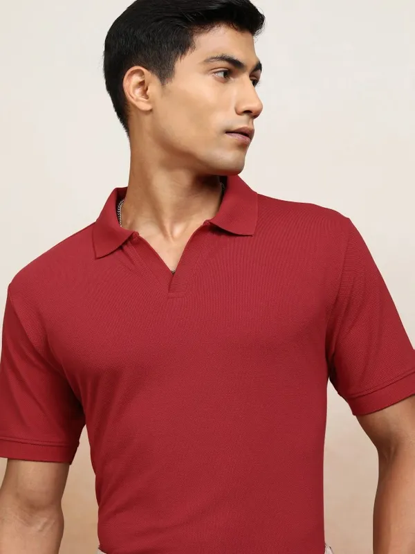 Buy Highlander Maroon Solid Polo Collar T-Shirt for Men Online at...
